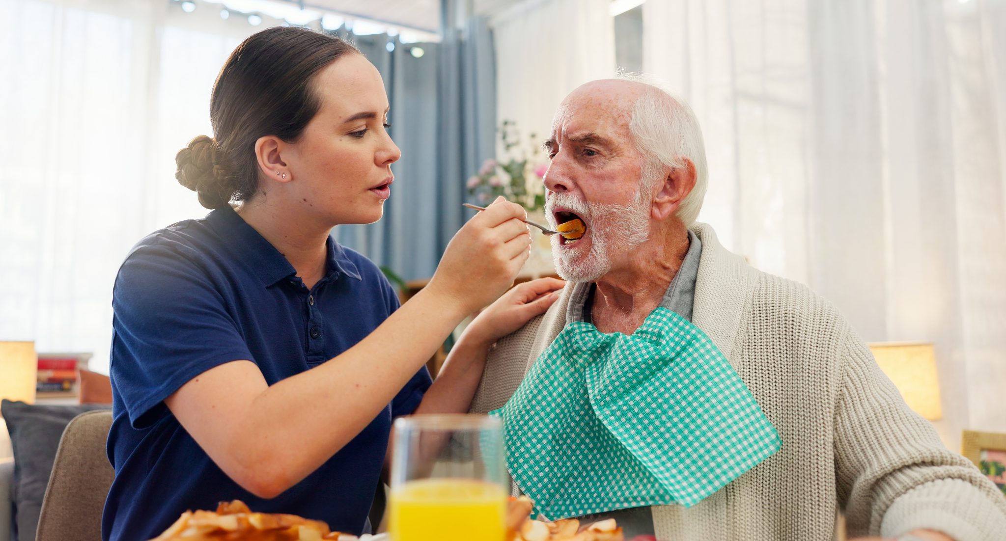 Elderly Care at Home in Qatar | Almhd Nursing Services